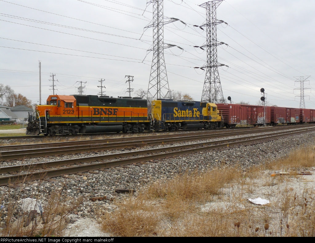 BNSF 2123